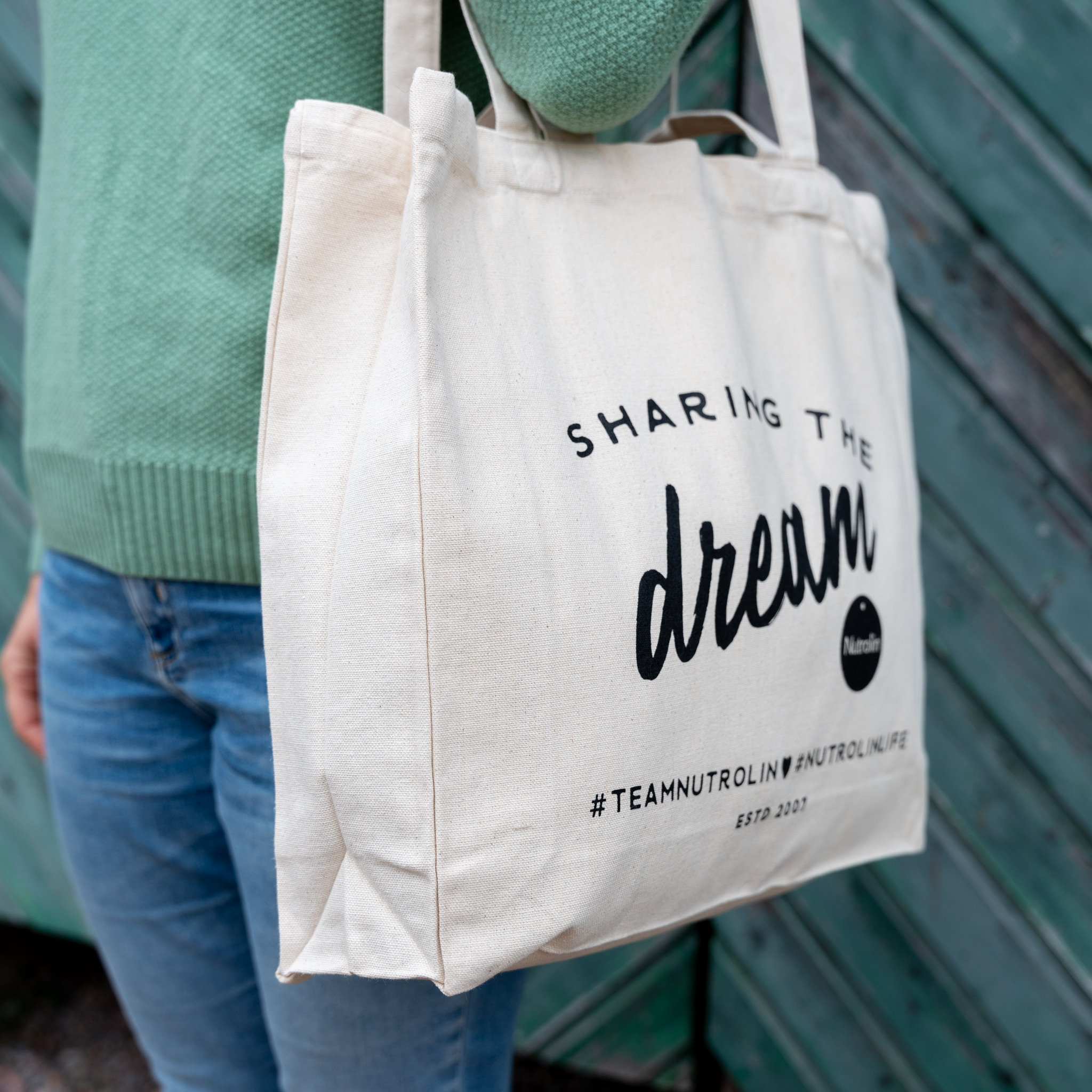 Nutrolin® iso kangaskassi – Sharing the dream